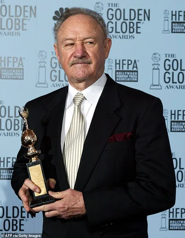 Gene Hackman, 94, treats himself to an apple pie and a coffee while ...