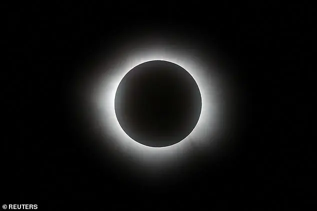 Daughter of NY pediatrician who watched her mom fall to her death from ...